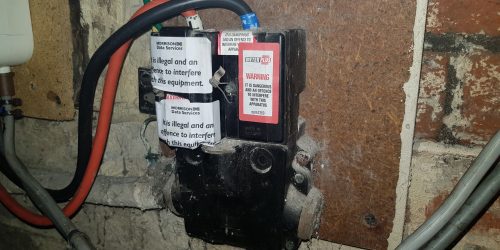 Checking Condition Of Meter Tails - Full EICR Guide 2022